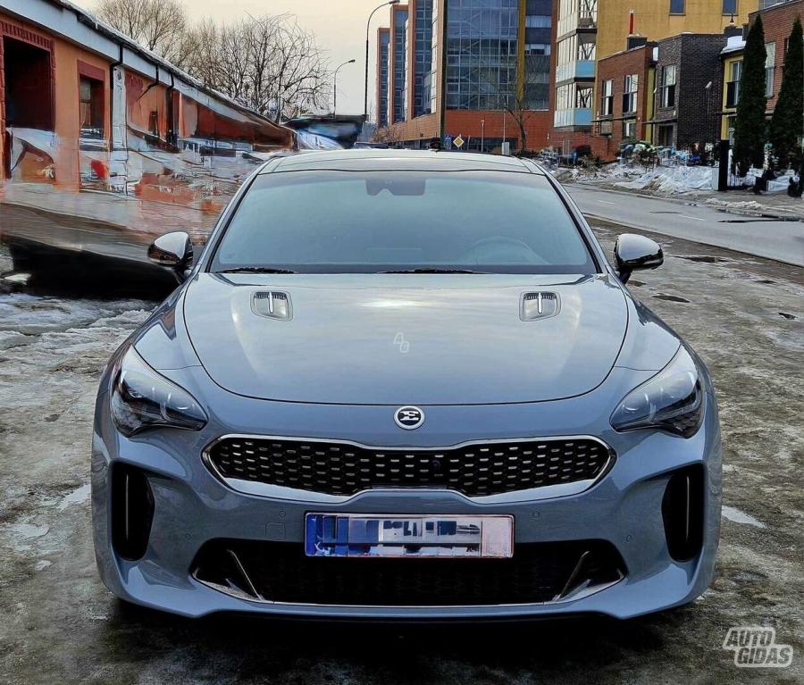 Grey Kia Stinger 2021 in Palanga, with an engine capacity of 3.30 L and mileage of 106 thousand km for 28500 €, photo 1 on AUTOMOTO.COM.LV