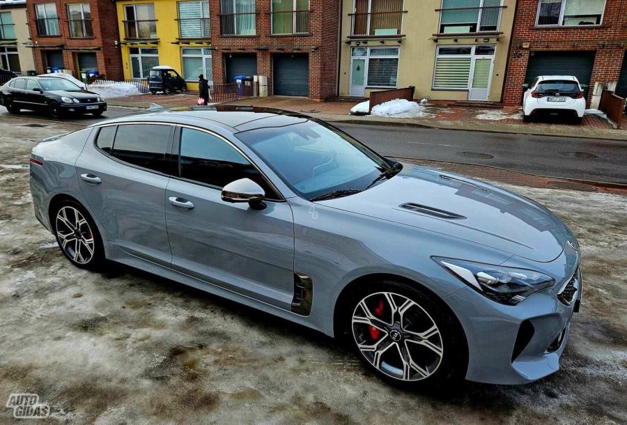 Grey Kia Stinger 2021 in Palanga, with an engine capacity of 3.30 L and mileage of 106 thousand km for 28500 €, photo 5 on AUTOMOTO.COM.LV