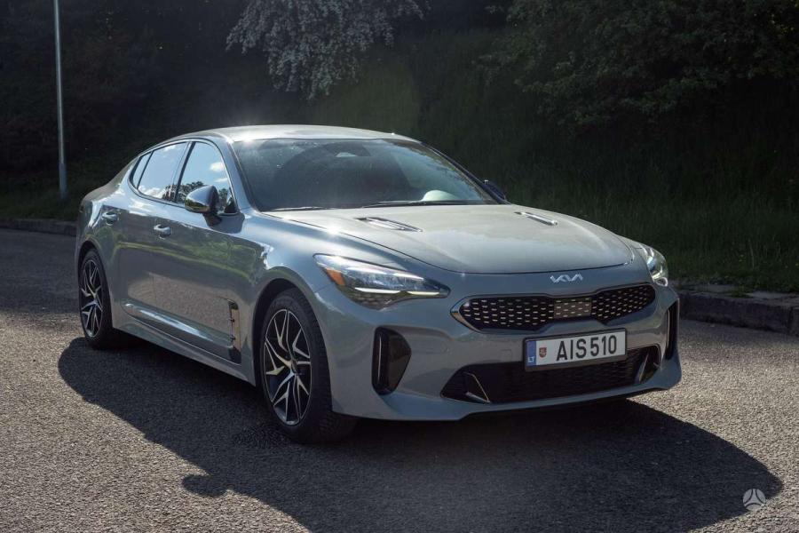 Pelēks Kia Stinger 2022 Viļņa, ar dzinēja tilpumu 2.50 L un nobraukumu 79 tūkst. km par 20000 €, foto 4 vietnē AUTOMOTO.COM.LV