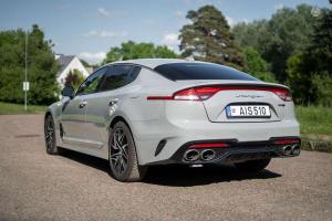 Pelēks Kia Stinger 2022 Viļņa, ar dzinēja tilpumu 2.50 L un nobraukumu 79 tūkst. km par 20000 €, foto 8 vietnē AUTOMOTO.COM.LV