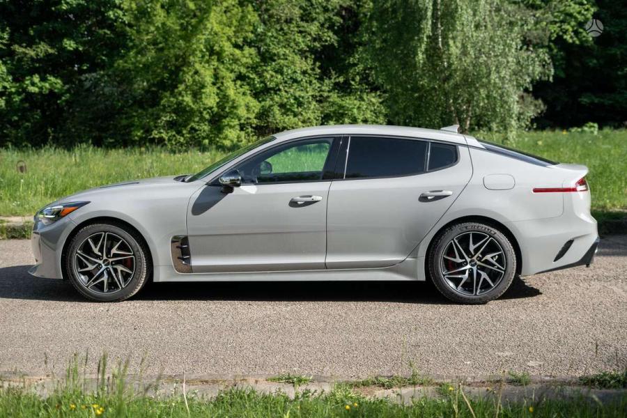 Pelēks Kia Stinger 2022 Viļņa, ar dzinēja tilpumu 2.50 L un nobraukumu 79 tūkst. km par 20000 €, foto 9 vietnē AUTOMOTO.COM.LV