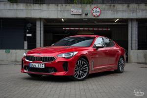 Red Kia Stinger 2017 in Vilnius, with an engine capacity of 2.20 L and mileage of 240 thousand km for 18500 €, photo 4 on AUTOMOTO.COM.LV