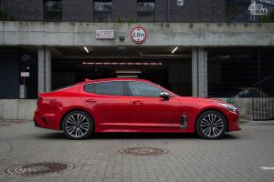 Red Kia Stinger 2017 in Vilnius, with an engine capacity of 2.20 L and mileage of 240 thousand km for 18500 €, photo 6 on AUTOMOTO.COM.LV
