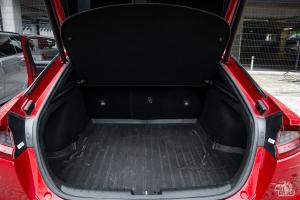 Red Kia Stinger 2017 in Vilnius, with an engine capacity of 2.20 L and mileage of 240 thousand km for 18500 €, photo 11 on AUTOMOTO.COM.LV