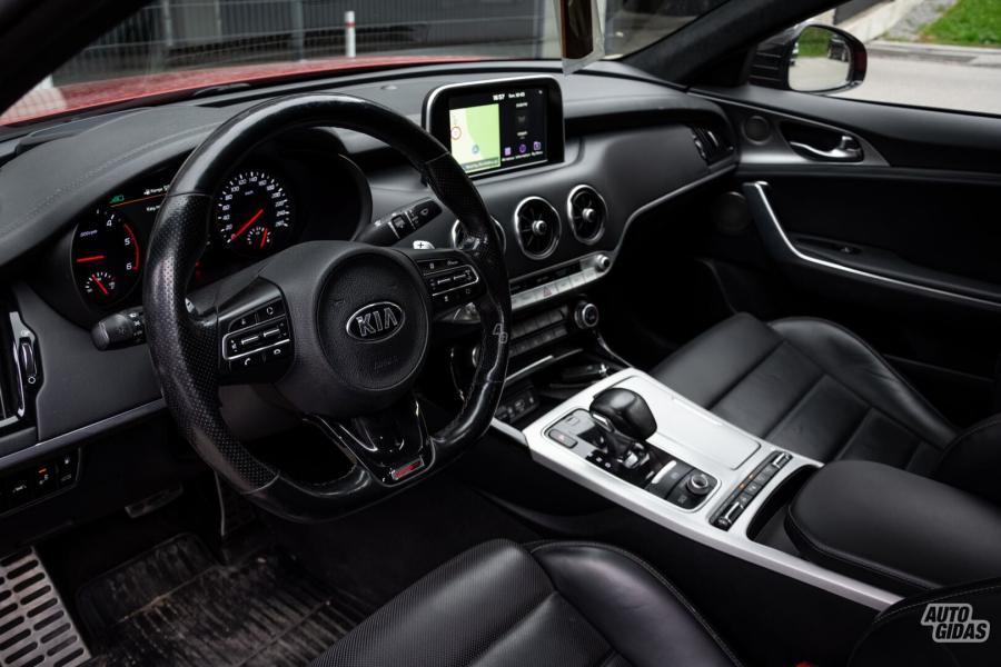 Red Kia Stinger 2017 in Vilnius, with an engine capacity of 2.20 L and mileage of 240 thousand km for 18500 €, photo 23 on AUTOMOTO.COM.LV