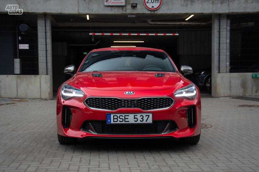 Sarkans Kia Stinger 2017 Viļņa, ar dzinēja tilpumu 2.20 L un nobraukumu 240 tūkst. km par 18250 €, foto 3 vietnē AUTOMOTO.COM.LV