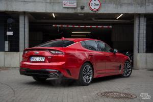 Sarkans Kia Stinger 2017 Viļņa, ar dzinēja tilpumu 2.20 L un nobraukumu 240 tūkst. km par 18250 €, foto 7 vietnē AUTOMOTO.COM.LV