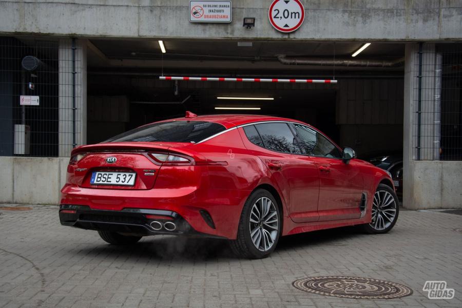 Sarkans Kia Stinger 2017 Viļņa, ar dzinēja tilpumu 2.20 L un nobraukumu 240 tūkst. km par 18250 €, foto 7 vietnē AUTOMOTO.COM.LV