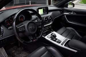 Sarkans Kia Stinger 2017 Viļņa, ar dzinēja tilpumu 2.20 L un nobraukumu 240 tūkst. km par 18250 €, foto 23 vietnē AUTOMOTO.COM.LV