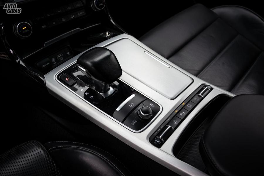 Sarkans Kia Stinger 2017 Viļņa, ar dzinēja tilpumu 2.20 L un nobraukumu 240 tūkst. km par 18250 €, foto 26 vietnē AUTOMOTO.COM.LV