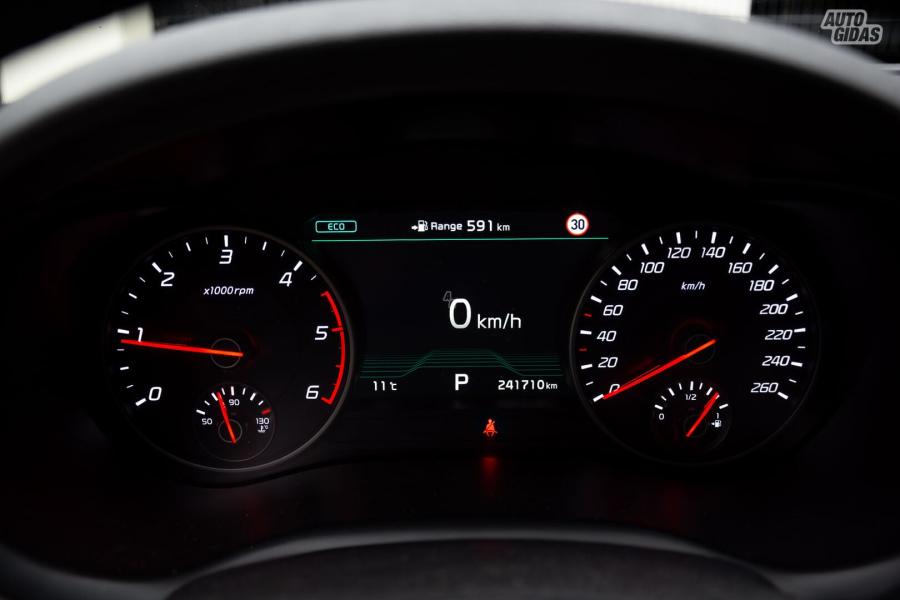 Sarkans Kia Stinger 2017 Viļņa, ar dzinēja tilpumu 2.20 L un nobraukumu 240 tūkst. km par 18250 €, foto 29 vietnē AUTOMOTO.COM.LV