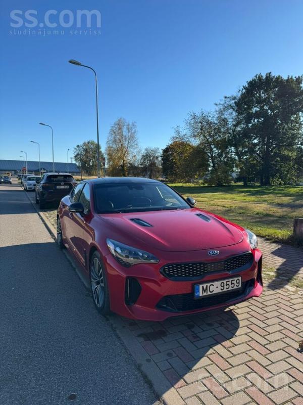 Красный Киа Stinger 2018 в Лиепая, объемом двигателя 2.20 л и пробегом 140 тыс. км за 17300 €, фото 2 на AUTOMOTO.COM.LV