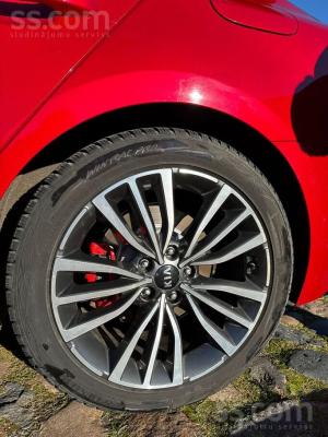 Red Kia Stinger 2018 in Liepaja, with an engine capacity of 2.20 L and mileage of 140 thousand km for 17300 €, photo 6 on AUTOMOTO.COM.LV