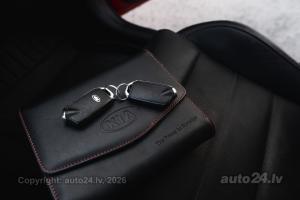 Красный Киа Stinger 2018 в Таллин, объемом двигателя 2.20 л и пробегом 142 тыс. км за 17999 €, фото 21 на AUTOMOTO.COM.LV