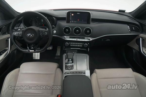 Red Kia Stinger 2018 in Tallinn, with an engine capacity of 3.30 L and mileage of 89 thousand km for 23990 €, photo 10 on AUTOMOTO.COM.LV