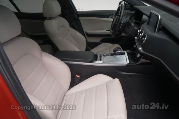 Red Kia Stinger 2018 in Tallinn, with an engine capacity of 3.30 L and mileage of 89 thousand km for 23990 €, photo 11 on AUTOMOTO.COM.LV