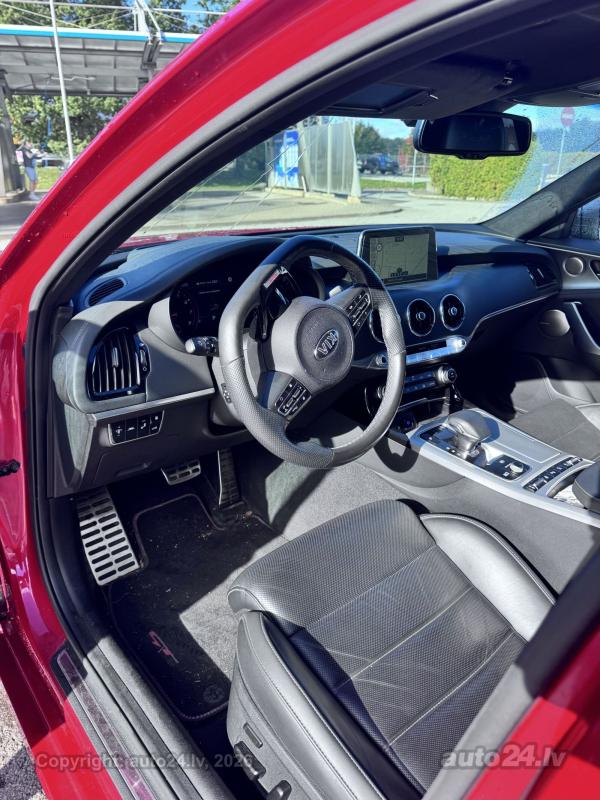 Red Kia Stinger 2020 in Tallinn, with an engine capacity of 3.30 L and mileage of 97 thousand km for 28900 €, photo 5 on AUTOMOTO.COM.LV