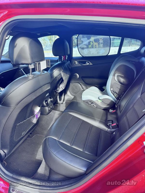 Red Kia Stinger 2020 in Tallinn, with an engine capacity of 3.30 L and mileage of 97 thousand km for 28900 €, photo 6 on AUTOMOTO.COM.LV