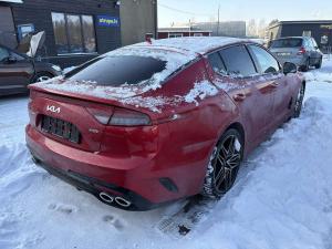 Red Kia Stinger 2023 in Riga, with an engine capacity of 3.34 L and mileage of 12 thousand km for 24426 €, photo 3 on AUTOMOTO.COM.LV