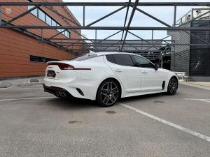 Balts Kia Stinger 2022 Šauļi, ar dzinēja tilpumu 3.34 L un nobraukumu 86 tūkst. km par 20200 €, foto 5 vietnē AUTOMOTO.COM.LV