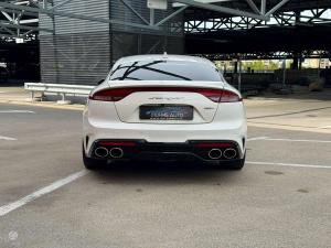 Balts Kia Stinger 2022 Šauļi, ar dzinēja tilpumu 3.34 L un nobraukumu 86 tūkst. km par 20200 €, foto 6 vietnē AUTOMOTO.COM.LV