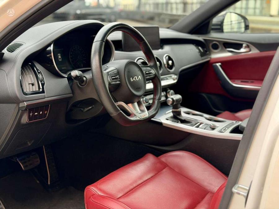 Balts Kia Stinger 2022 Šauļi, ar dzinēja tilpumu 3.34 L un nobraukumu 86 tūkst. km par 20200 €, foto 8 vietnē AUTOMOTO.COM.LV