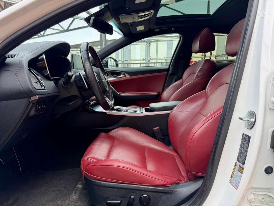 Balts Kia Stinger 2022 Šauļi, ar dzinēja tilpumu 3.34 L un nobraukumu 86 tūkst. km par 20200 €, foto 12 vietnē AUTOMOTO.COM.LV