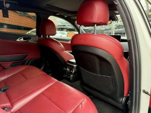 Balts Kia Stinger 2022 Šauļi, ar dzinēja tilpumu 3.34 L un nobraukumu 86 tūkst. km par 20200 €, foto 14 vietnē AUTOMOTO.COM.LV