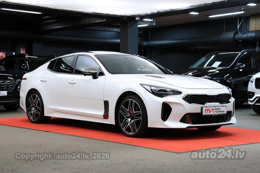 Белый Киа Stinger 2023 в Таллин, объемом двигателя 3.30 л и пробегом 28 тыс. км за 39995 €, фото 1 на AUTOMOTO.COM.LV