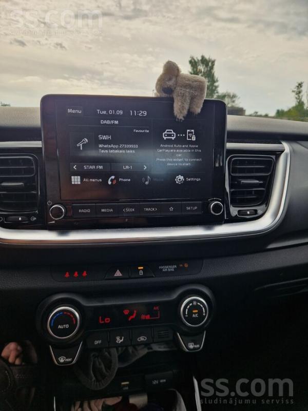 Black Kia Stonic 2021 in Riga, with an engine capacity of 1.20 L and mileage of 62 thousand km for 13200 €, photo 7 on AUTOMOTO.COM.LV