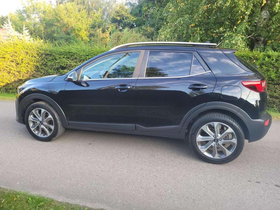 Black Kia Stonic 2024 in Vilkaviskis, with an engine capacity of 1.00 L and mileage of 30 thousand km for 16600 €, photo 7 on AUTOMOTO.COM.LV