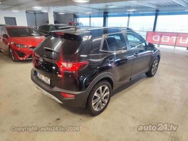 Melns Kia Stonic 2018 Tartu, ar dzinēja tilpumu 1.40 L un nobraukumu 86 tūkst. km par 10990 €, foto 4 vietnē AUTOMOTO.COM.LV