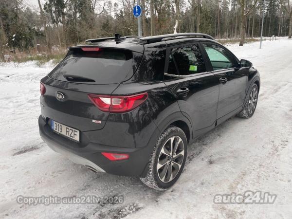 Black Kia Stonic 2020 in Tallinn, with an engine capacity of 1.00 L and mileage of 89 thousand km for 14200 €, photo 2 on AUTOMOTO.COM.LV
