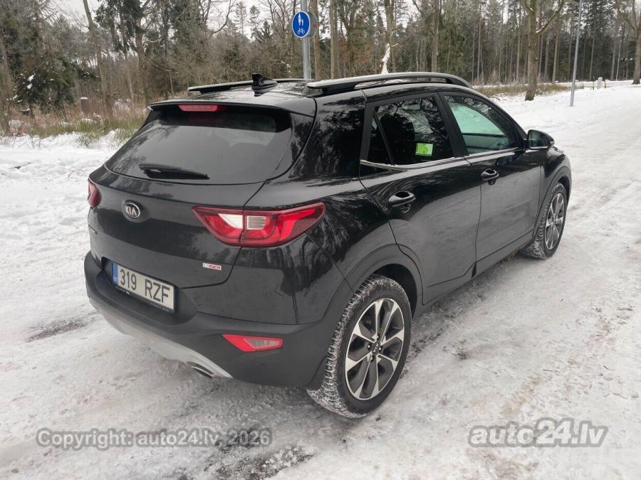 Black Kia Stonic 2020 in Tallinn, with an engine capacity of 1.00 L and mileage of 89 thousand km for 14200 €, photo 2 on AUTOMOTO.COM.LV