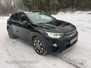 Black Kia Stonic 2020 in Tallinn, with an engine capacity of 1.00 L and mileage of 89 thousand km for 14200 €, photo 5 on AUTOMOTO.COM.LV