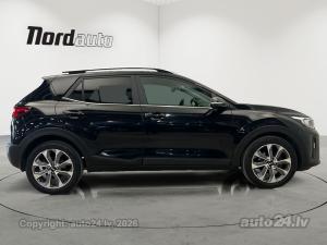 Black Kia Stonic 2020 in Tallinn, with an engine capacity of 1.00 L and mileage of 93 thousand km for 14490 €, photo 6 on AUTOMOTO.COM.LV