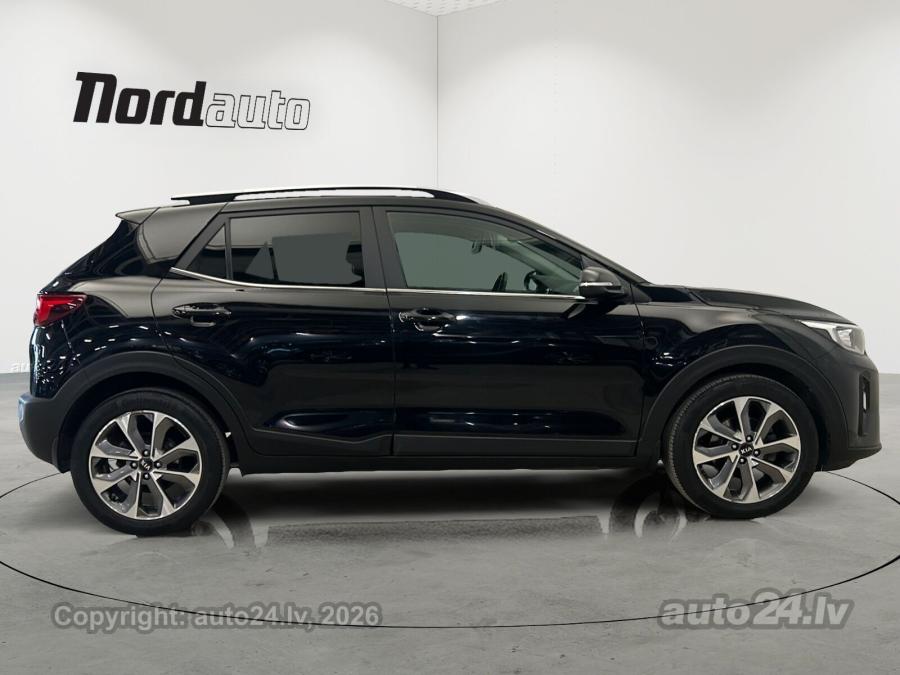 Black Kia Stonic 2020 in Tallinn, with an engine capacity of 1.00 L and mileage of 93 thousand km for 14490 €, photo 6 on AUTOMOTO.COM.LV