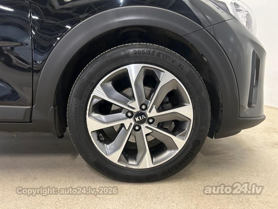 Black Kia Stonic 2020 in Tallinn, with an engine capacity of 1.00 L and mileage of 93 thousand km for 14490 €, photo 8 on AUTOMOTO.COM.LV