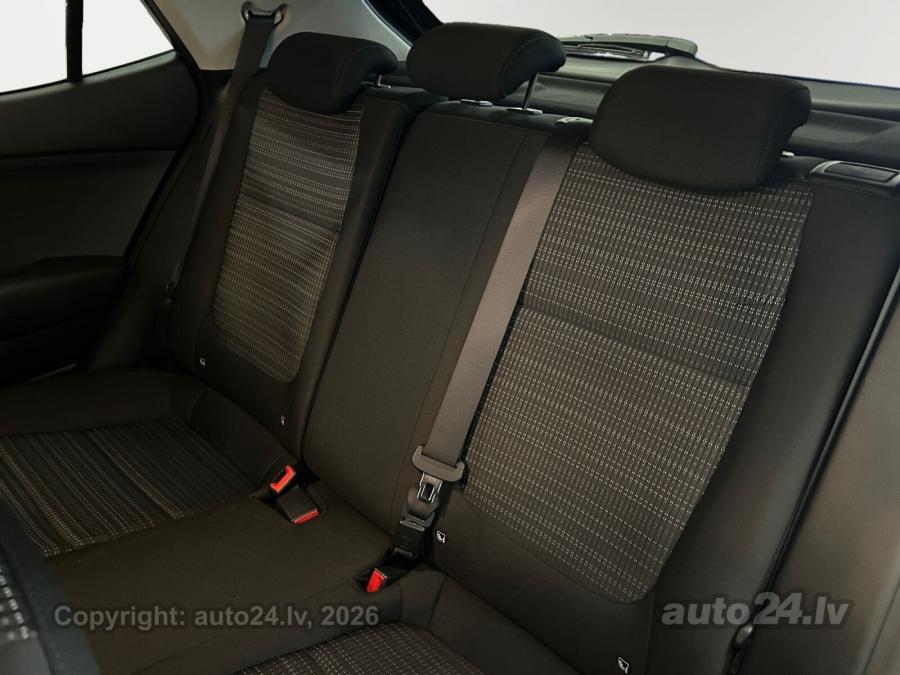 Black Kia Stonic 2020 in Tallinn, with an engine capacity of 1.00 L and mileage of 93 thousand km for 14490 €, photo 15 on AUTOMOTO.COM.LV