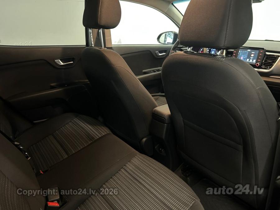 Black Kia Stonic 2020 in Tallinn, with an engine capacity of 1.00 L and mileage of 93 thousand km for 14490 €, photo 17 on AUTOMOTO.COM.LV