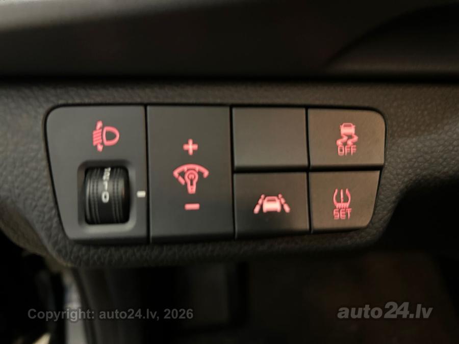 Black Kia Stonic 2020 in Tallinn, with an engine capacity of 1.00 L and mileage of 93 thousand km for 14490 €, photo 19 on AUTOMOTO.COM.LV