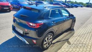 Melns Kia Stonic 2021 Tartu, ar dzinēja tilpumu 1.00 L un nobraukumu 101 tūkst. km par 12990 €, foto 5 vietnē AUTOMOTO.COM.LV