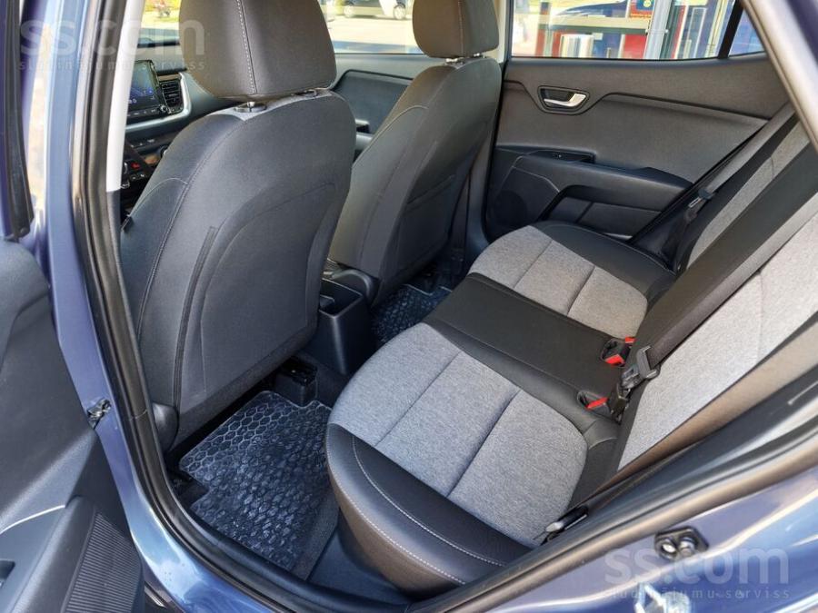 Blue Kia Stonic 2022 in Riga, with an engine capacity of 1.20 L and mileage of 43 thousand km for 13500 €, photo 21 on AUTOMOTO.COM.LV