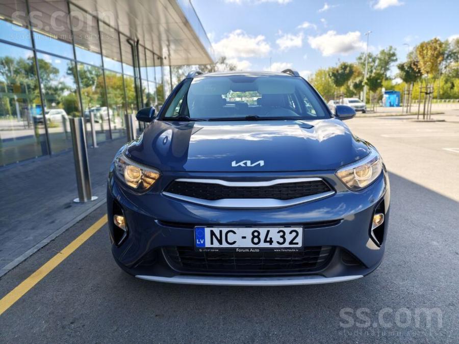 Blue Kia Stonic 2022 in Riga, with an engine capacity of 1.20 L and mileage of 43 thousand km for 13500 €, photo 24 on AUTOMOTO.COM.LV