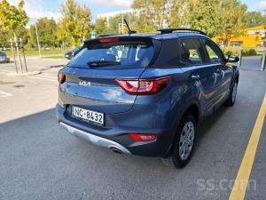 Blue Kia Stonic 2022 in Riga, with an engine capacity of 1.20 L and mileage of 43 thousand km for 13500 €, photo 26 on AUTOMOTO.COM.LV