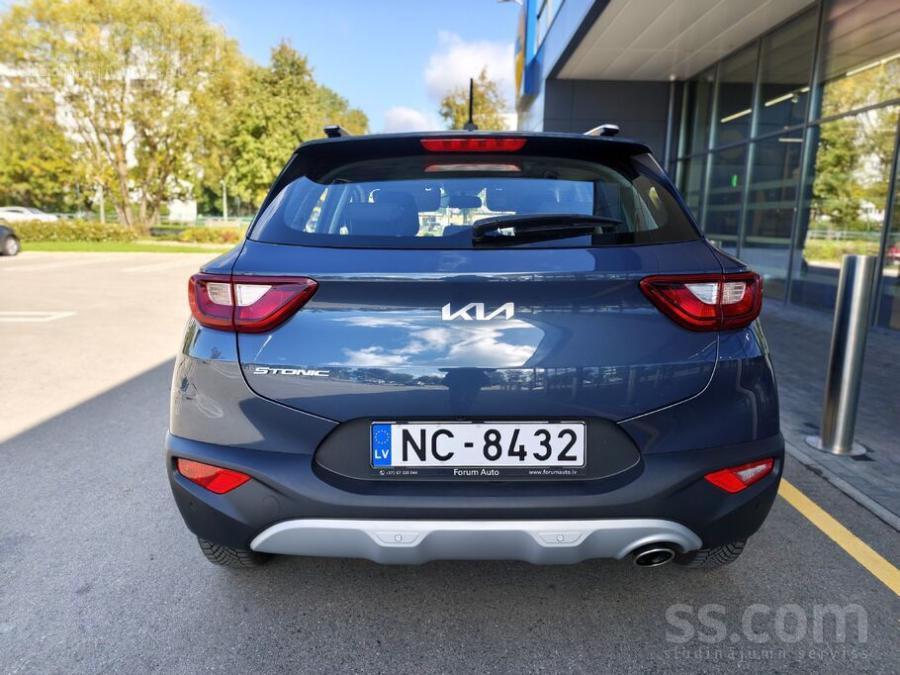 Blue Kia Stonic 2022 in Riga, with an engine capacity of 1.20 L and mileage of 43 thousand km for 13500 €, photo 27 on AUTOMOTO.COM.LV