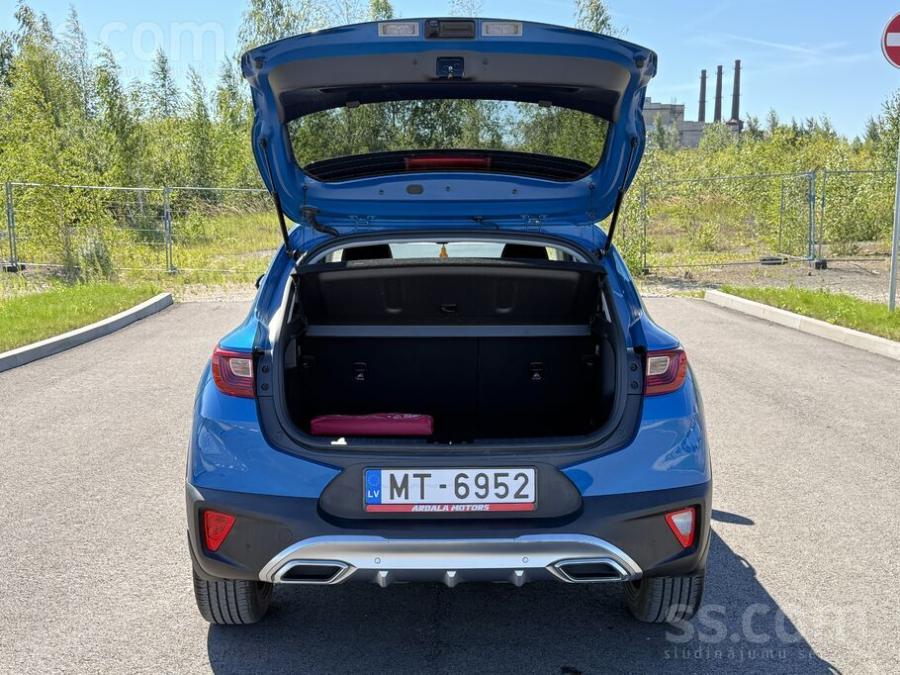 Zils Kia Stonic 2021 Liepāja, ar dzinēja tilpumu 1.00 L un nobraukumu 13 tūkst. km par 17500 €, foto 10 vietnē AUTOMOTO.COM.LV