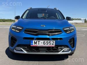 Синий Киа Stonic 2021 в Лиепая, объемом двигателя 1.00 л и пробегом 13 тыс. км за 17500 €, фото 8 на AUTOMOTO.COM.LV