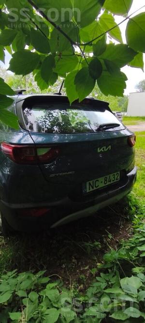 Blue Kia Stonic 2022 in Riga, with an engine capacity of 1.20 L and mileage of 43 thousand km for 13000 €, photo 4 on AUTOMOTO.COM.LV