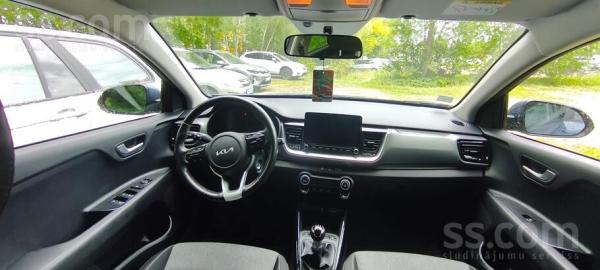 Zils Kia Stonic 2022 Rīga, ar dzinēja tilpumu 1.20 L un nobraukumu 43 tūkst. km par 13000 €, foto 4 vietnē AUTOMOTO.COM.LV